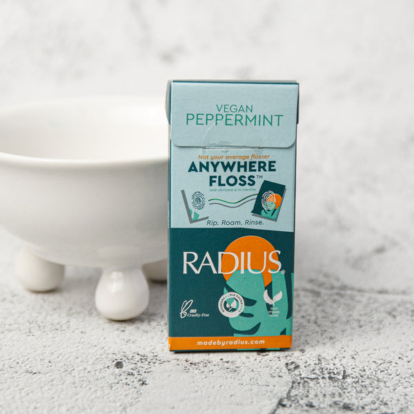 Radius Xylitol Mint Floss Sachet (20 count) – Smallflower